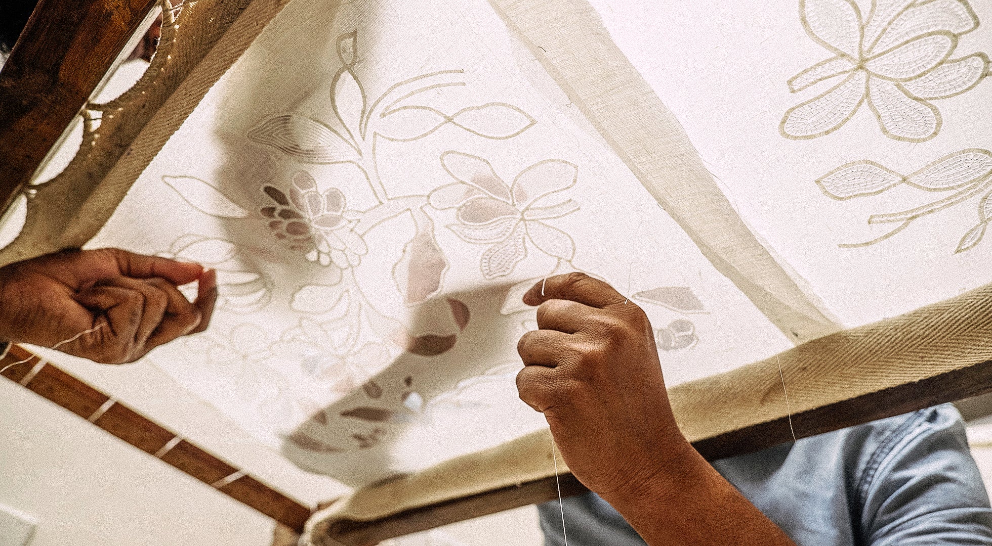 The History of Aari Embroidery | Aari Indian Craftsmanship